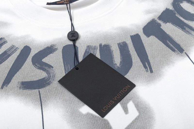 High fidelity Louis Vuitton T-Shirts