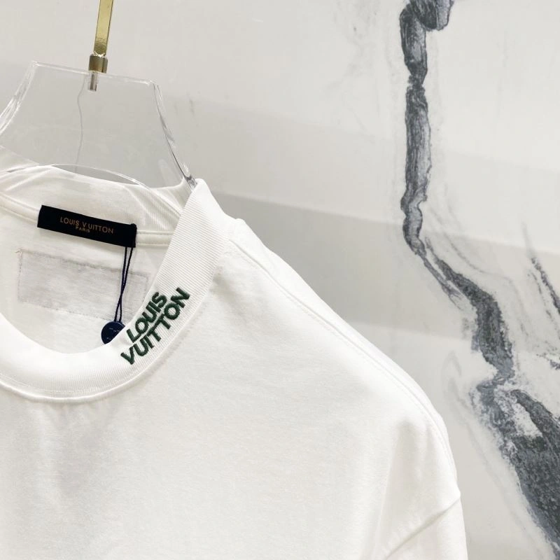 Precise copy Louis Vuitton T-Shirts