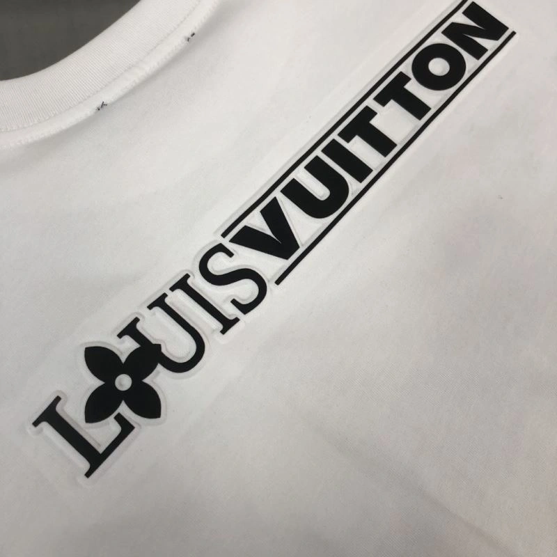 Accurate model Louis Vuitton T-Shirts