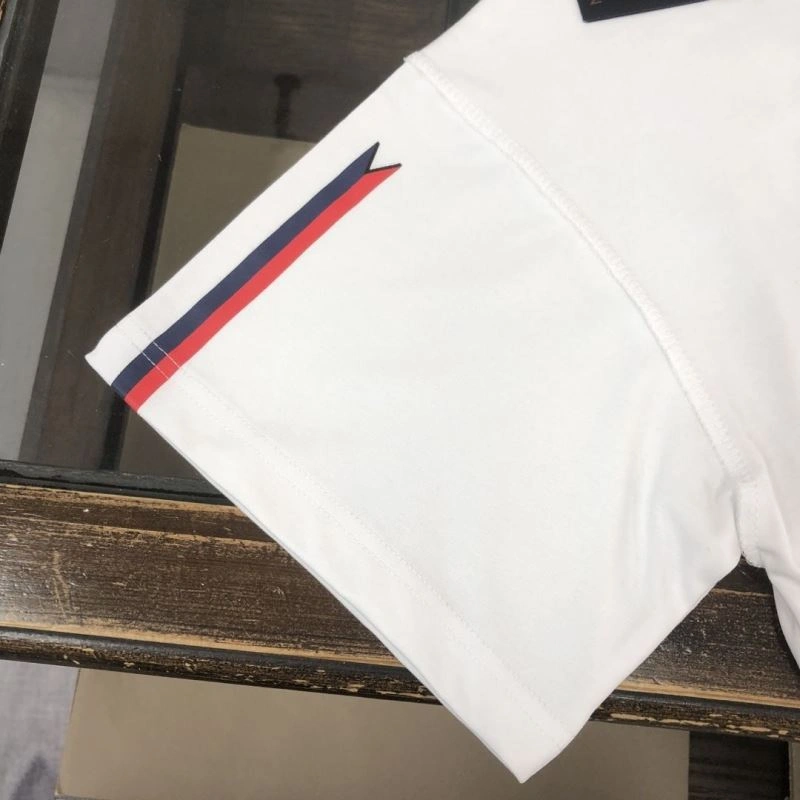 Accurate model Louis Vuitton T-Shirts