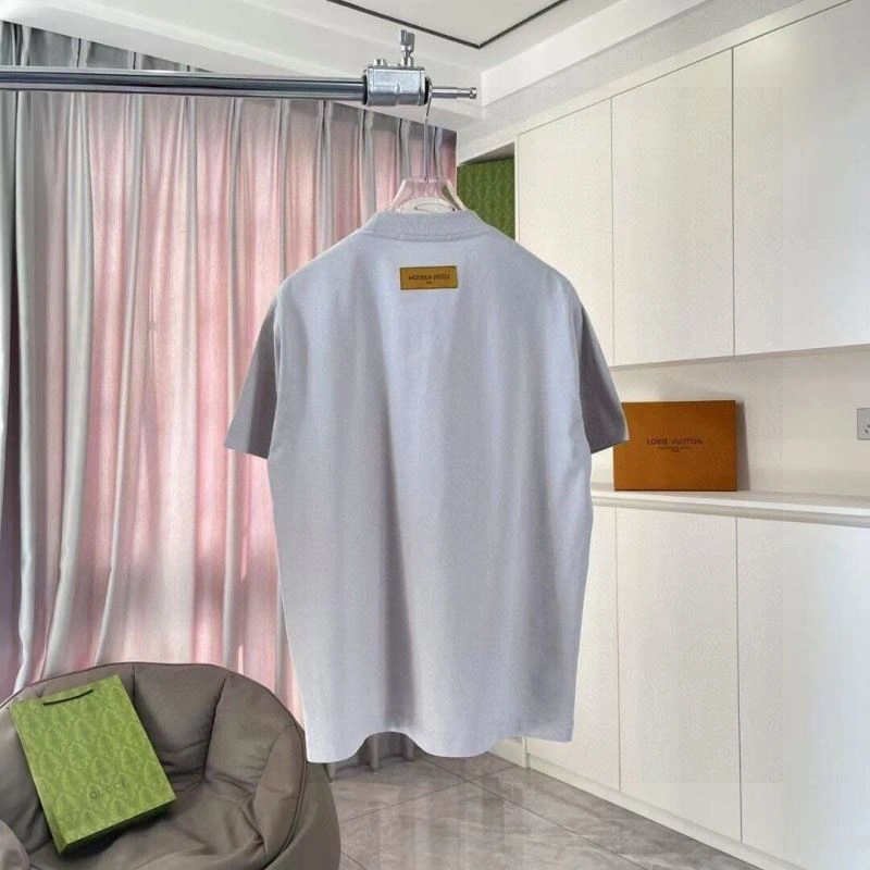 Bargain Louis Vuitton T-Shirts