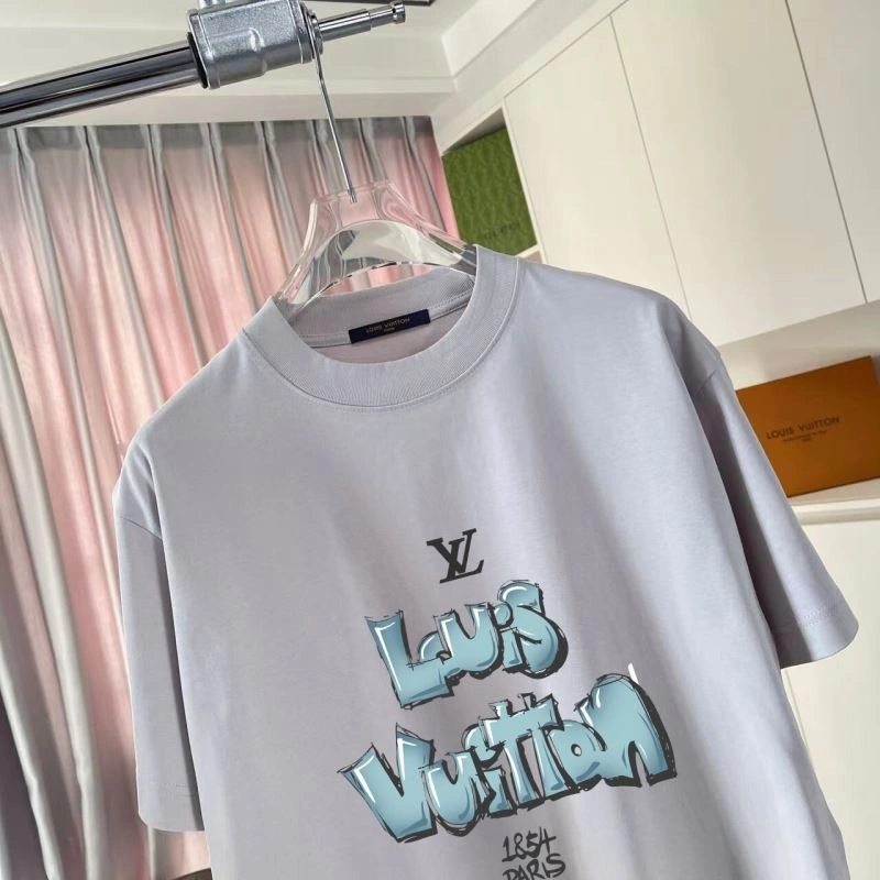 Bargain Louis Vuitton T-Shirts