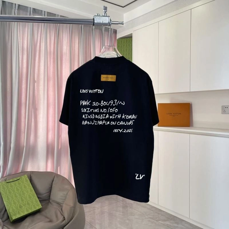 Top mirror Louis Vuitton T-Shirts