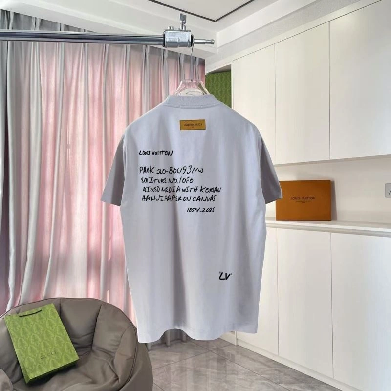 Top mirror Louis Vuitton T-Shirts