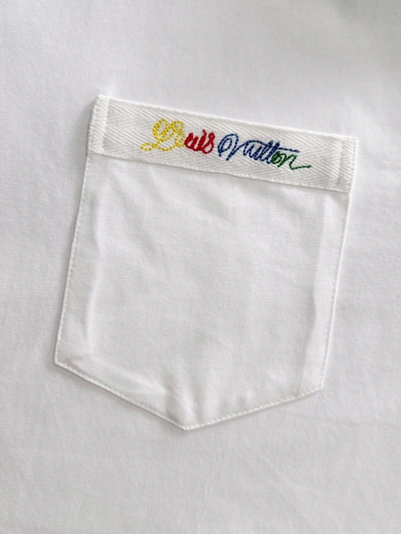 Accurate model Louis Vuitton T-Shirts
