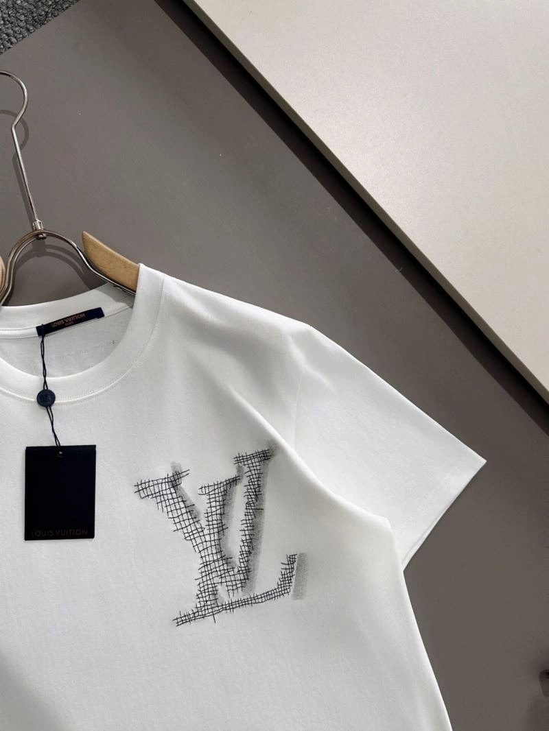 Top mirror Louis Vuitton T-Shirts