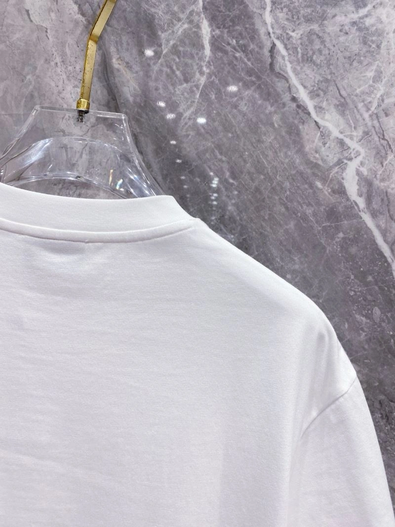 Exact replica Louis Vuitton T-Shirts
