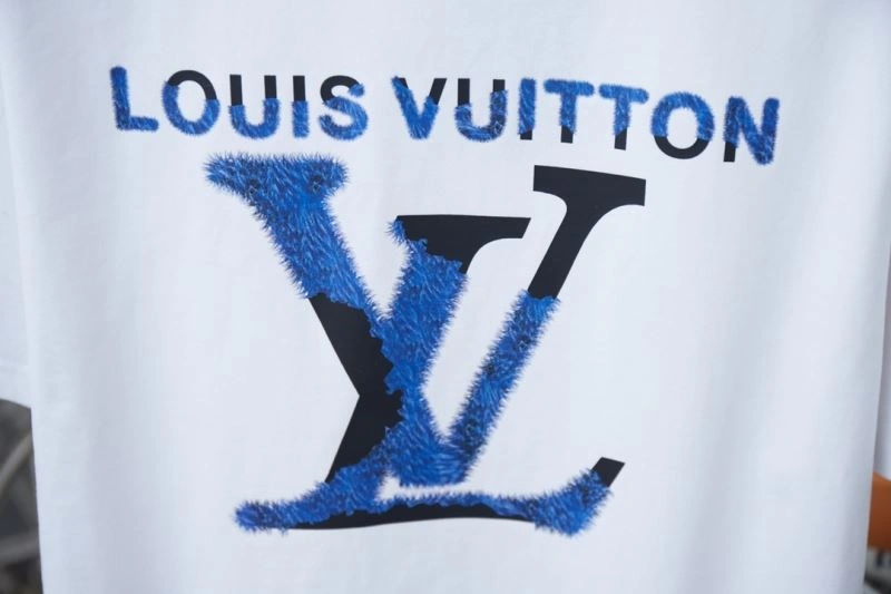 Factory-made Louis Vuitton T-Shirts