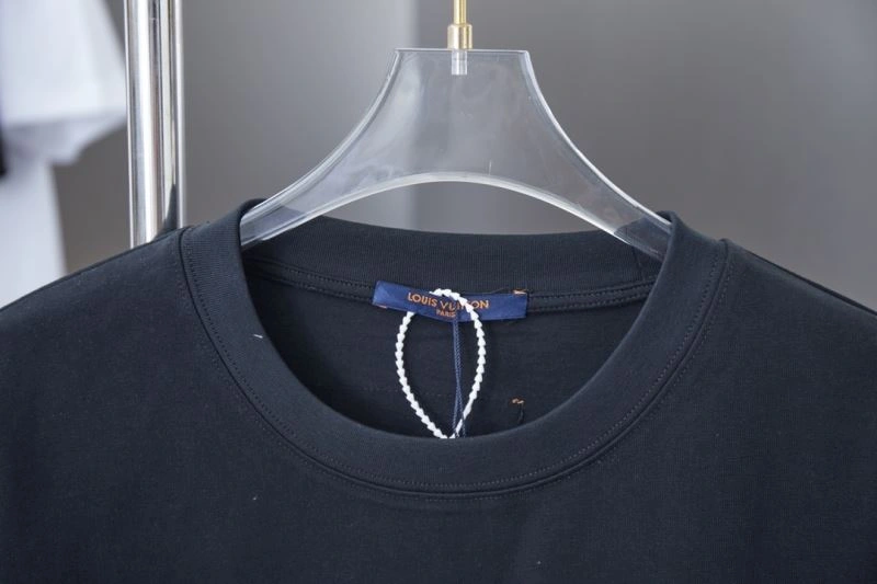 Indistinguishable Louis Vuitton T-Shirts