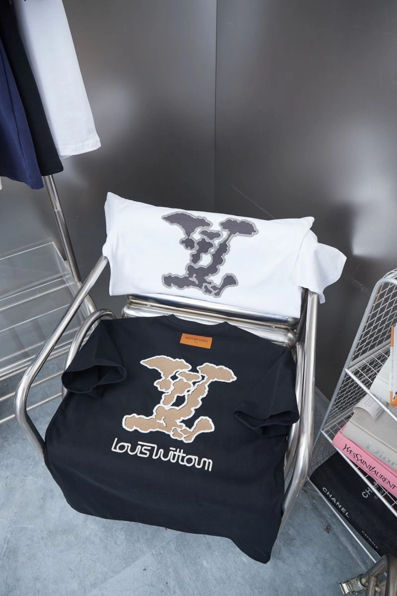 Indistinguishable Louis Vuitton T-Shirts