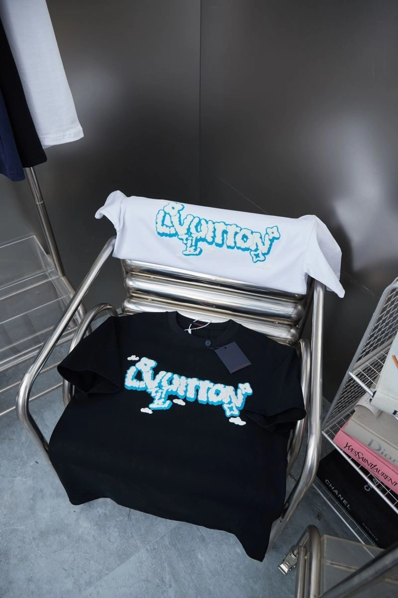 Indistinguishable Louis Vuitton T-Shirts