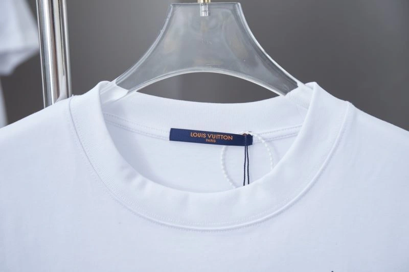 Low-cost Louis Vuitton T-Shirts
