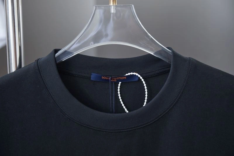 Precise copy Louis Vuitton T-Shirts