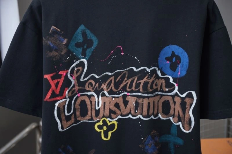 Precise copy Louis Vuitton T-Shirts