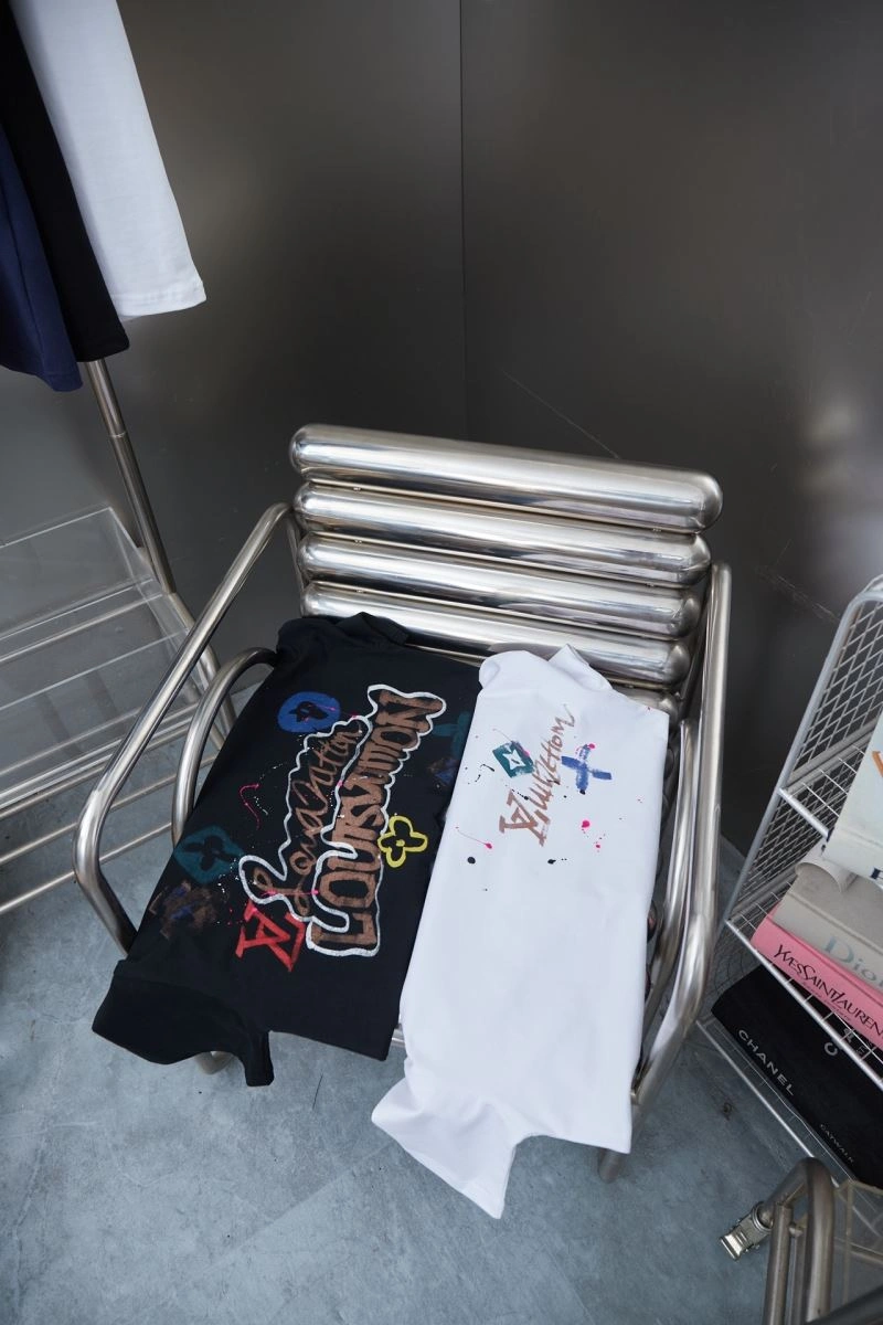 Precise copy Louis Vuitton T-Shirts