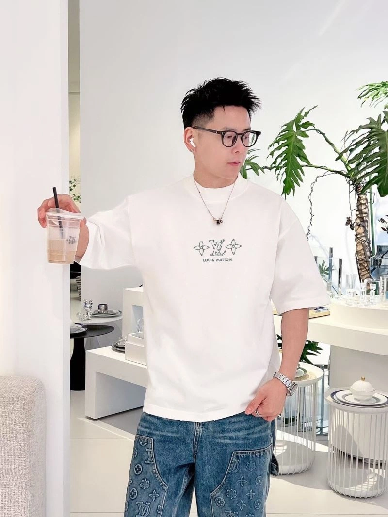 Perfect replica Louis Vuitton T-Shirts