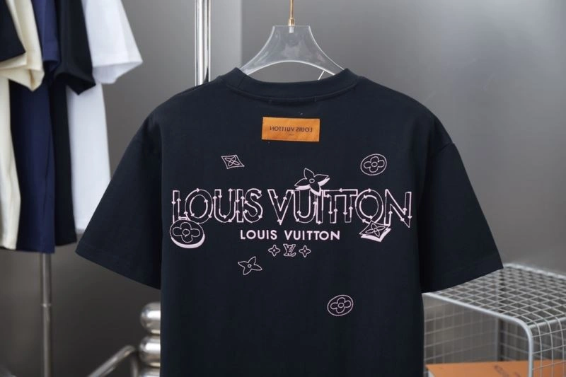 High fidelity Louis Vuitton T-Shirts