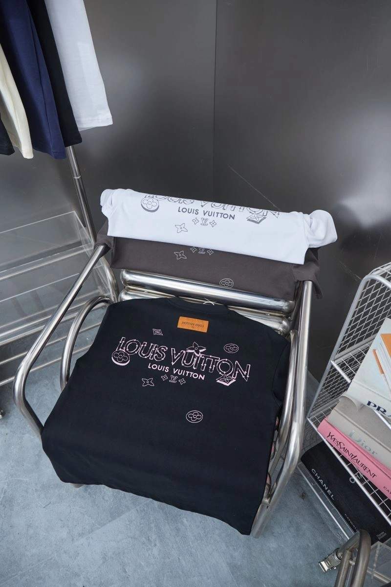 High fidelity Louis Vuitton T-Shirts