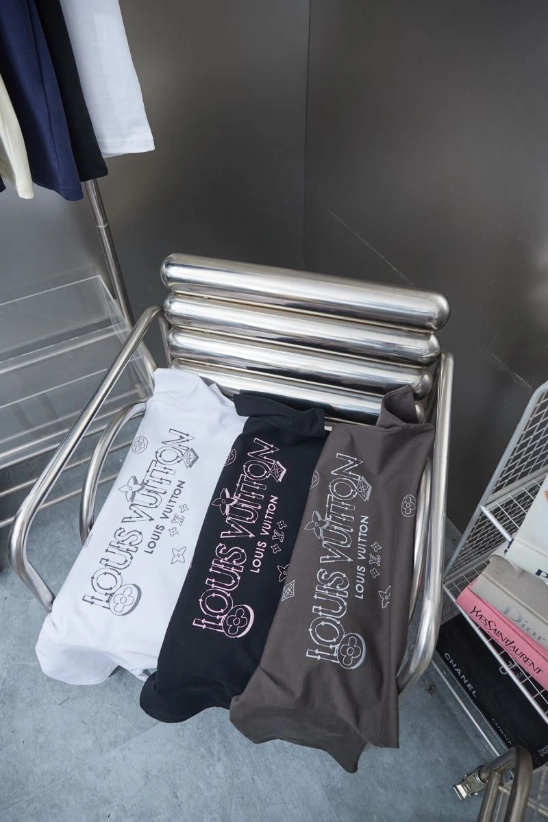 High fidelity Louis Vuitton T-Shirts