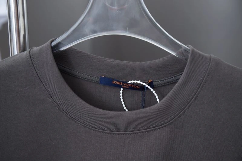 Precise copy Louis Vuitton T-Shirts