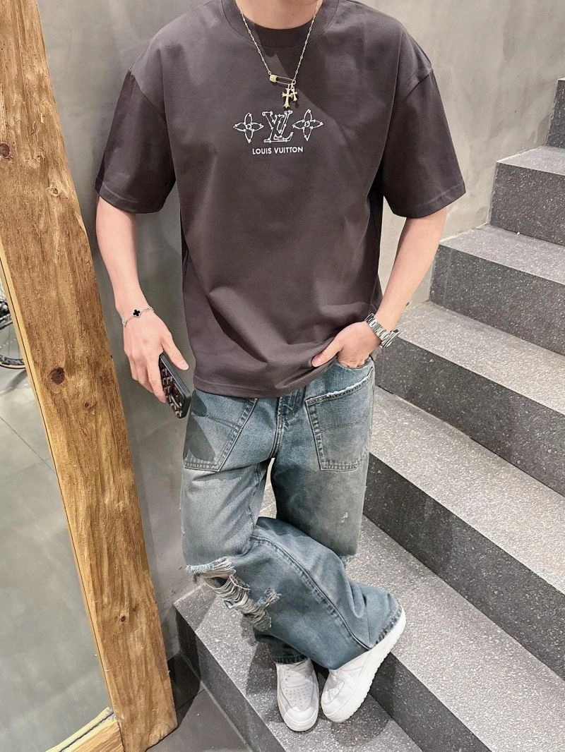 Precise copy Louis Vuitton T-Shirts