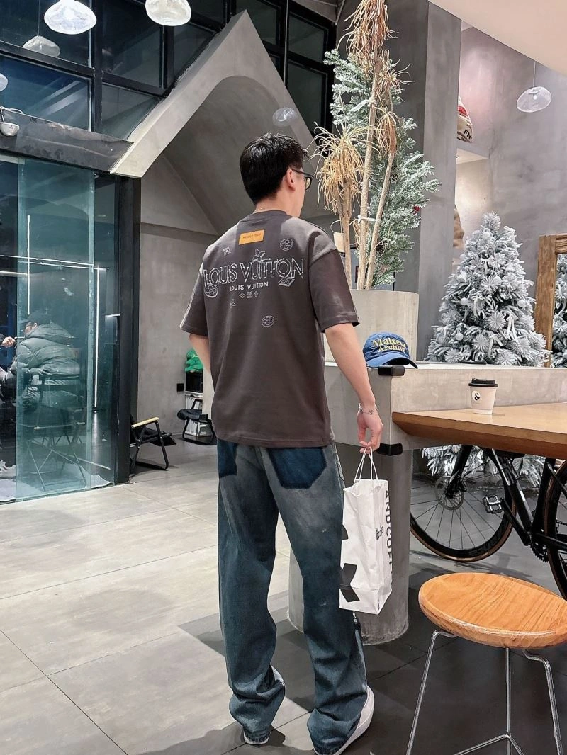 Precise copy Louis Vuitton T-Shirts