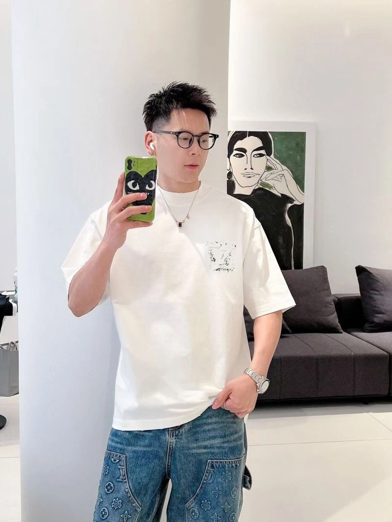 High fidelity Louis Vuitton T-Shirts