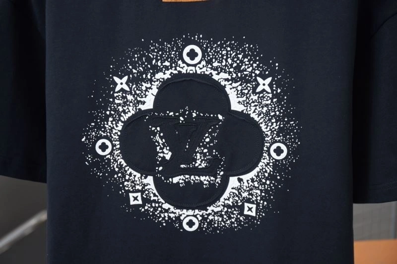 High fidelity Louis Vuitton T-Shirts