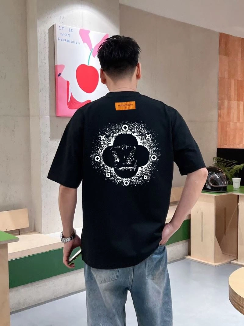High fidelity Louis Vuitton T-Shirts