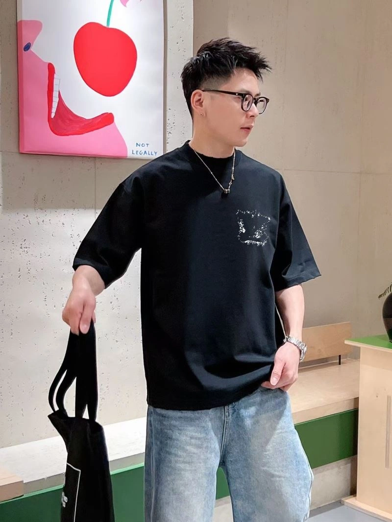 High fidelity Louis Vuitton T-Shirts