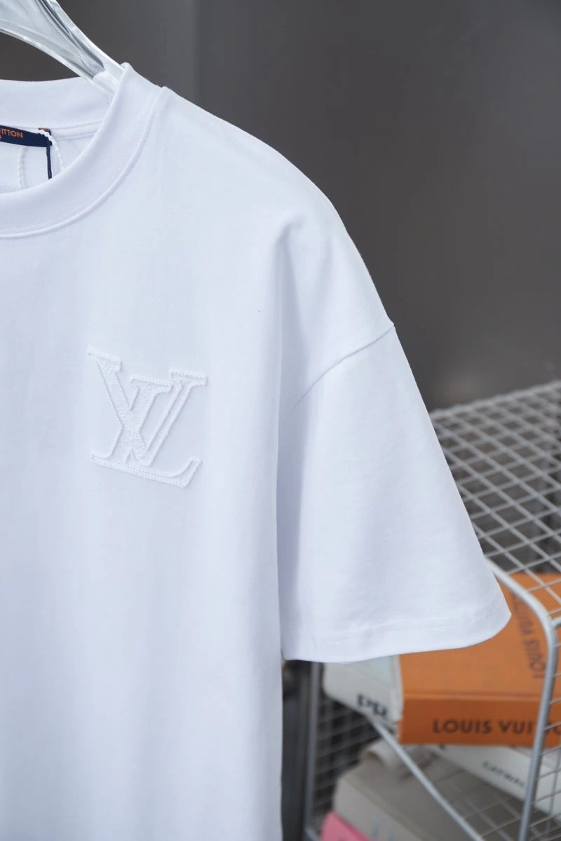 Exact replica Louis Vuitton T-Shirts