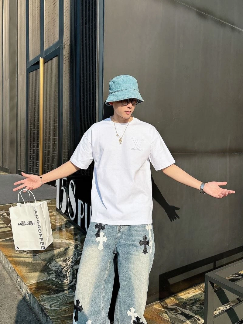Exact replica Louis Vuitton T-Shirts