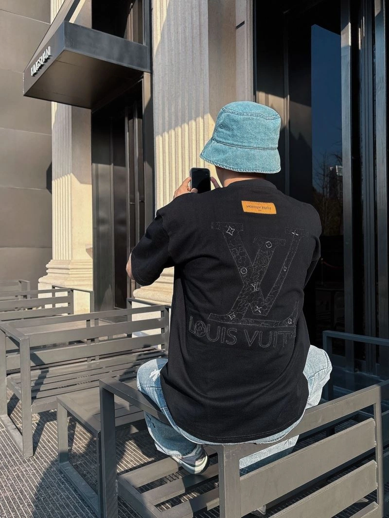 Perfect replica Louis Vuitton T-Shirts