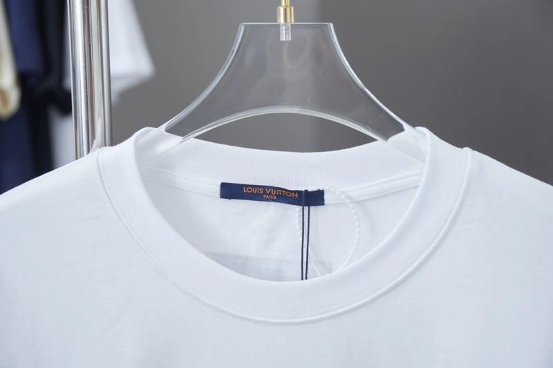 Inexpensive Louis Vuitton T-Shirts