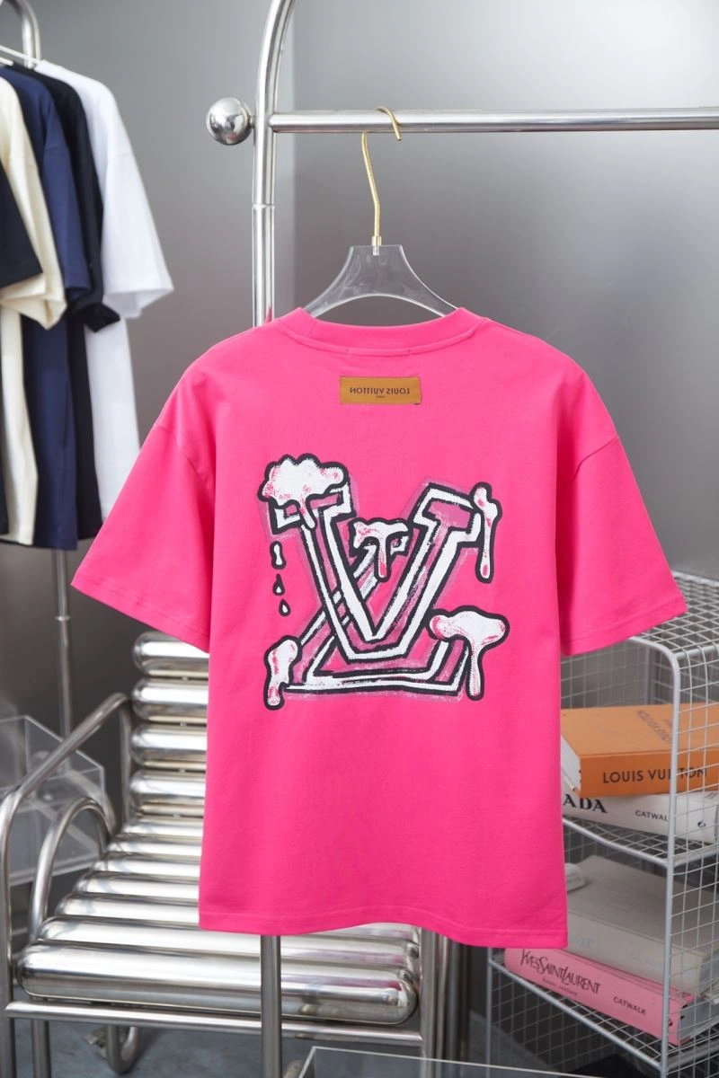 Indistinguishable Louis Vuitton T-Shirts