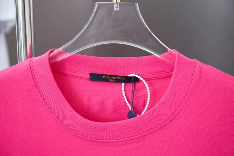 Indistinguishable Louis Vuitton T-Shirts