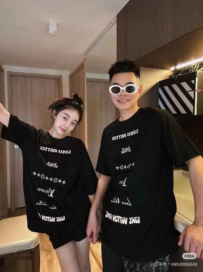 Factory-made Louis Vuitton T-Shirts