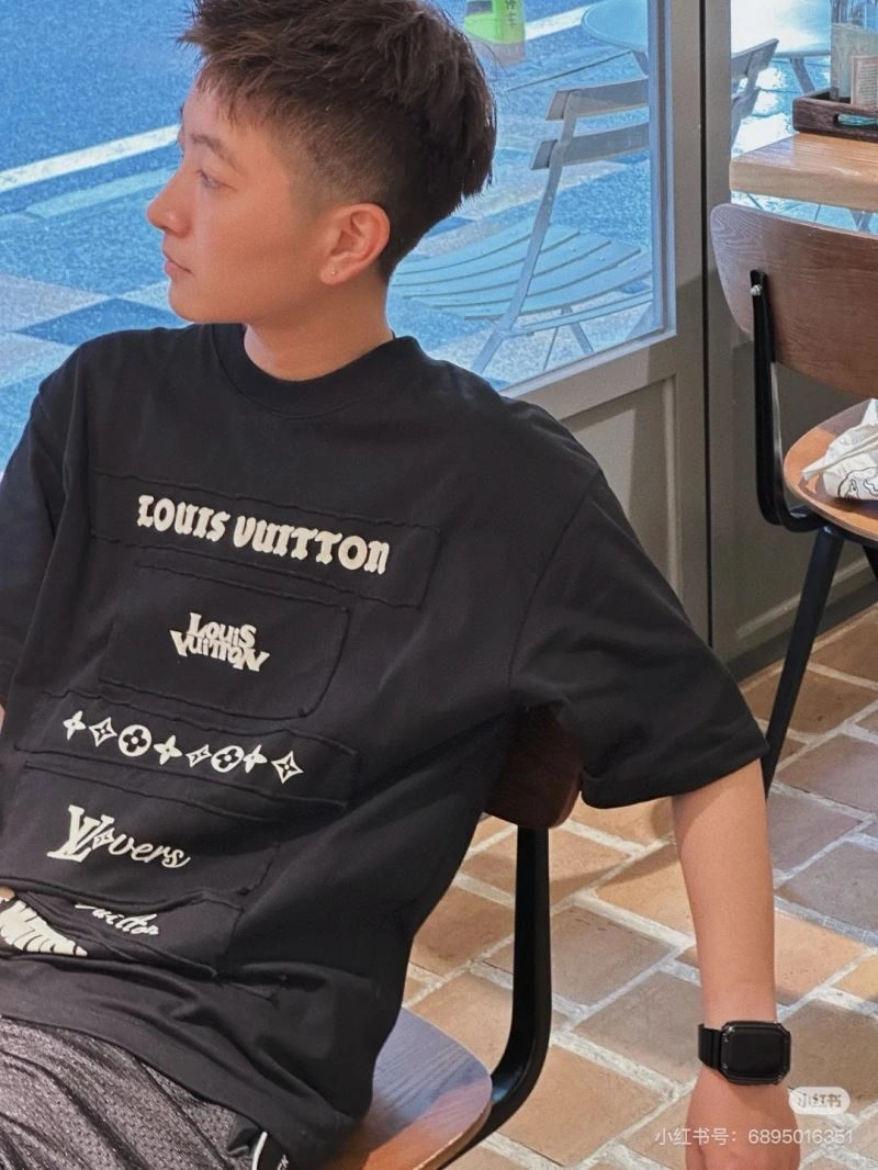 Factory-made Louis Vuitton T-Shirts