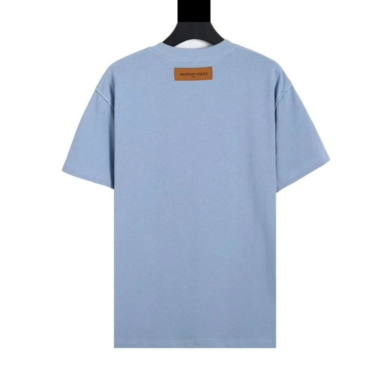 Accurate model Louis Vuitton T-Shirts