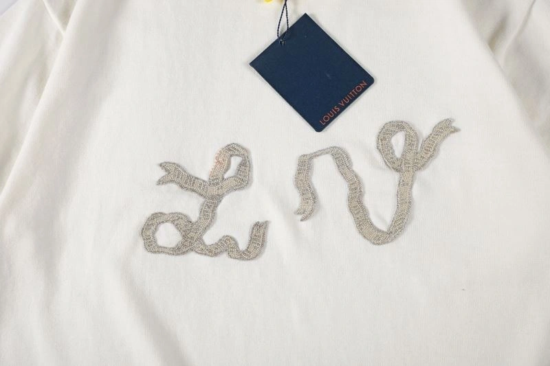 Indistinguishable Louis Vuitton T-Shirts