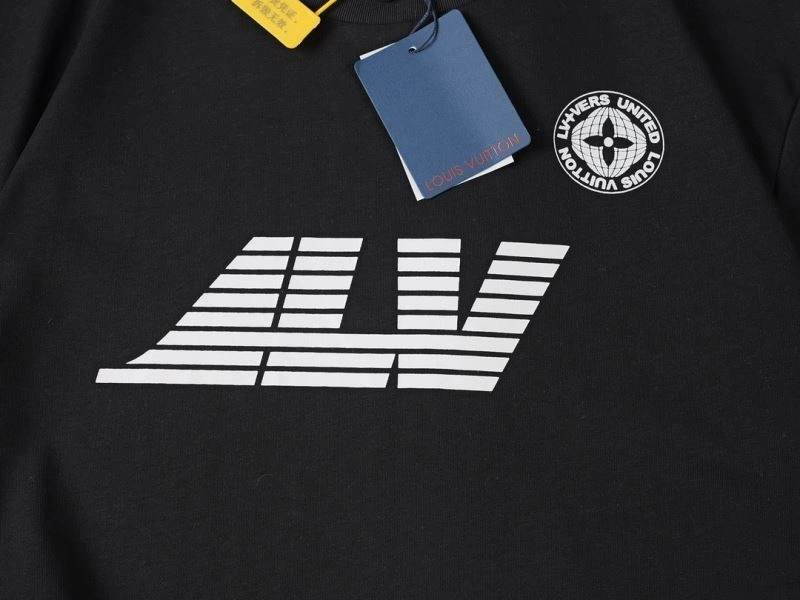 Precise copy Louis Vuitton T-Shirts