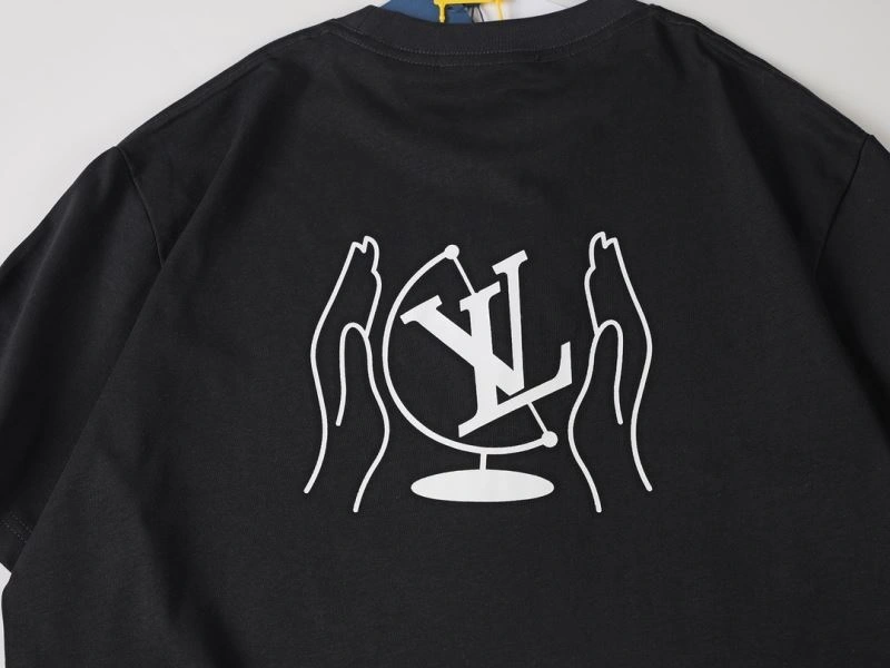 Precise copy Louis Vuitton T-Shirts