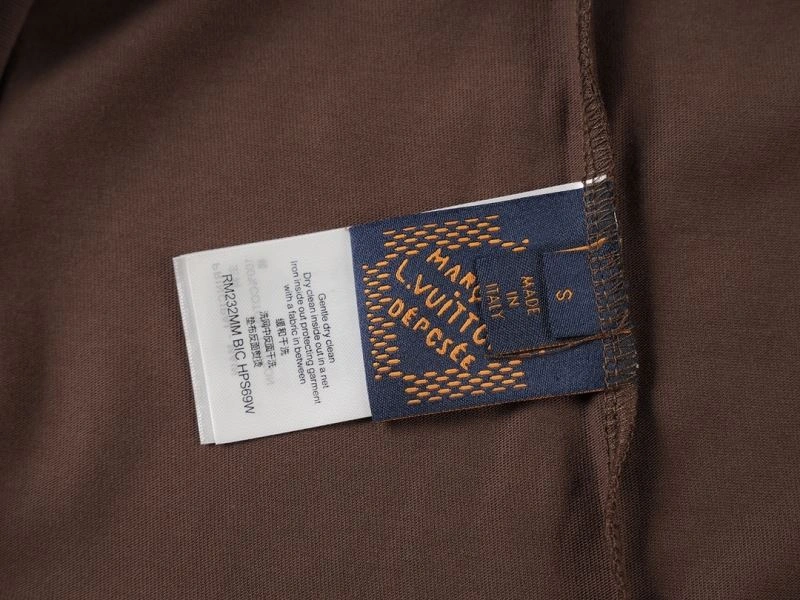 Precise copy Louis Vuitton T-Shirts