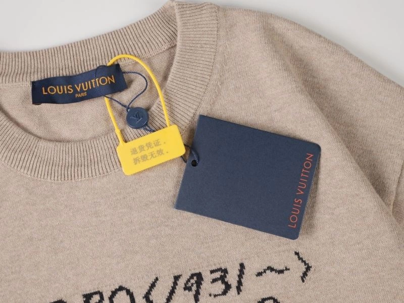 Precise copy Louis Vuitton T-Shirts