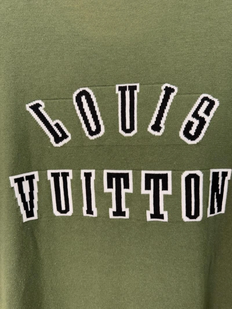 Accurate model Louis Vuitton T-Shirts