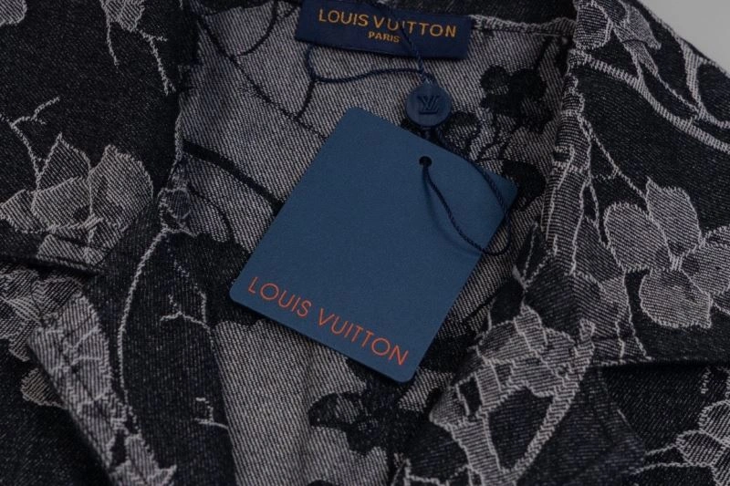 Bargain Louis Vuitton T-Shirts