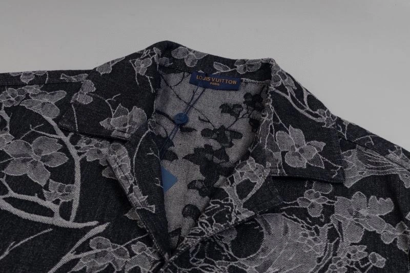 Bargain Louis Vuitton T-Shirts