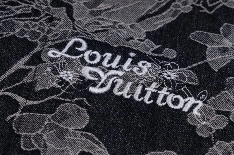 Bargain Louis Vuitton T-Shirts