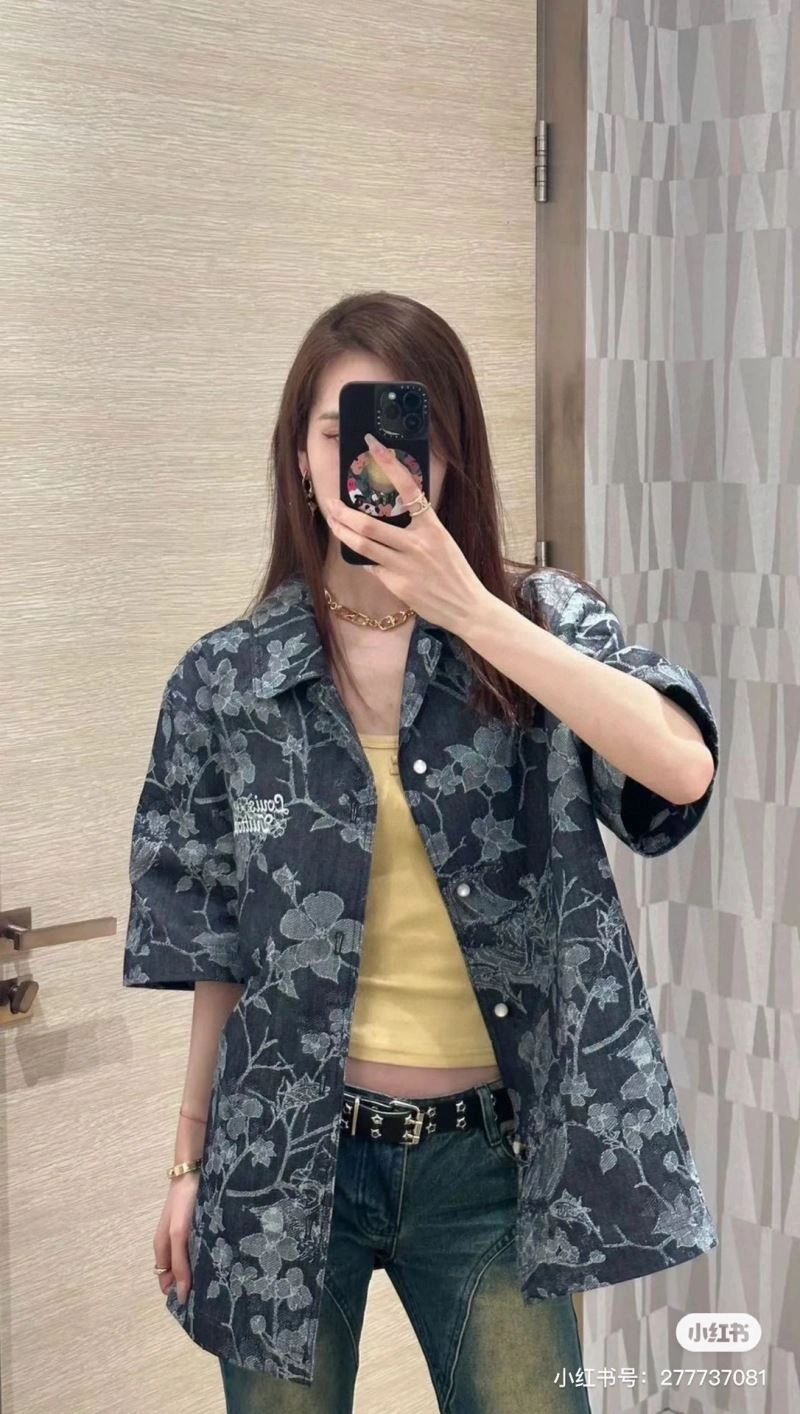 Bargain Louis Vuitton T-Shirts