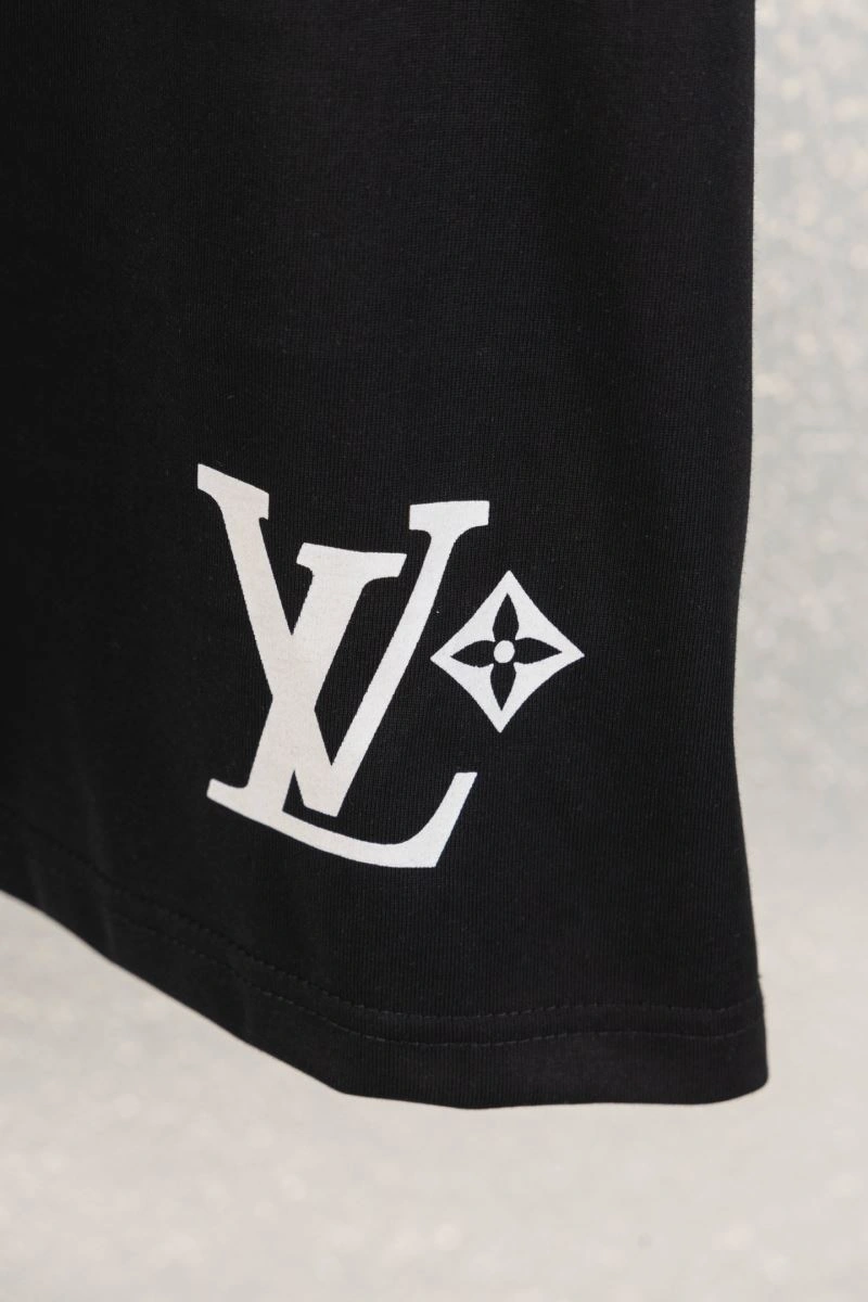 Top match Louis Vuitton T-Shirts